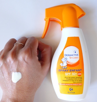 Crème solaire spray enfant SPF 50+ de Dermactive – Toujours moins ...